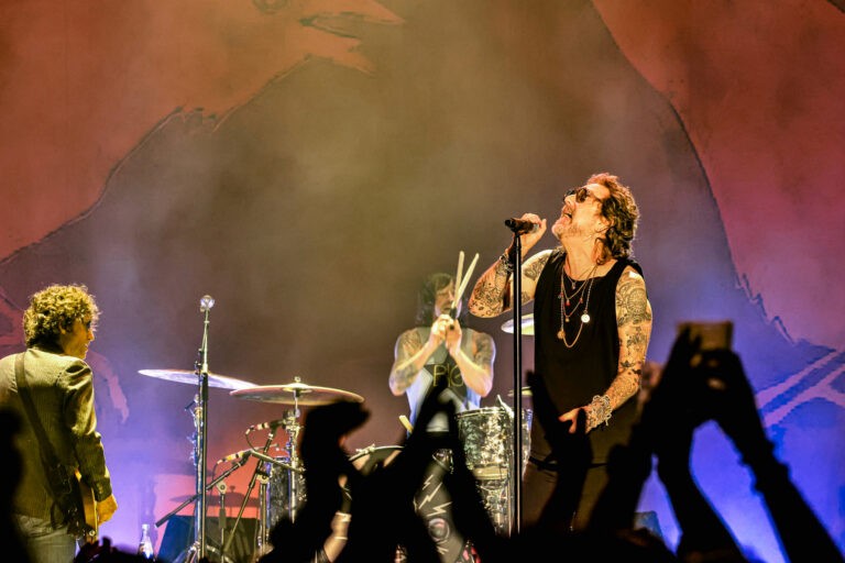 Concertfoto's: The Black Crowes I Bluestown Music